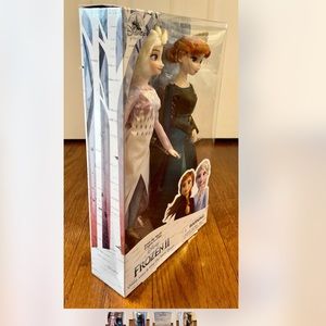 Disney | Toys | Disney Store Queen Anna And Snow Queen Elsa Classic ...